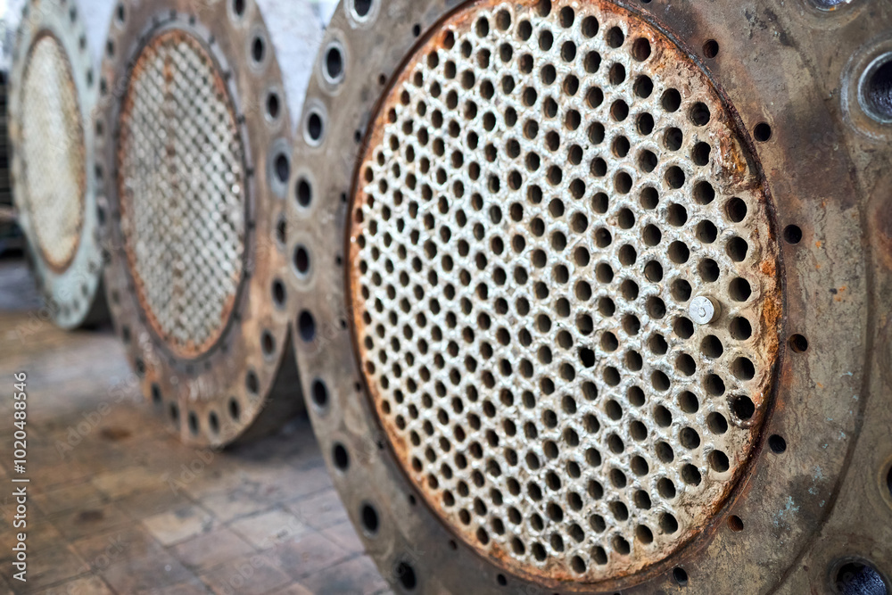 Corrosion, refinery heat exchanger chiller tubes with flange system ...