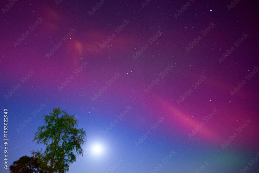 Aurora Borealis northern lights in sky above columbia, missouri Stock ...