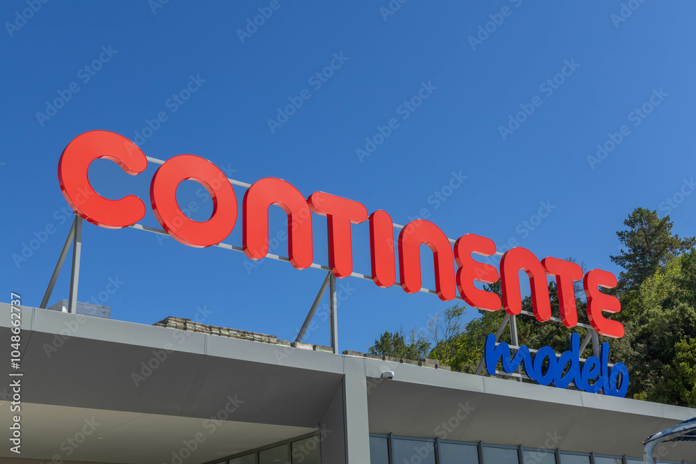 Continente store logo sign in Amadora. Continente is a retail chain the ...