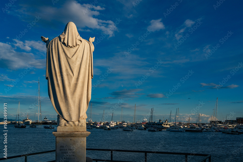 Statue of Santa Margherita facing sea at Tigullio Gulf of Santa ...