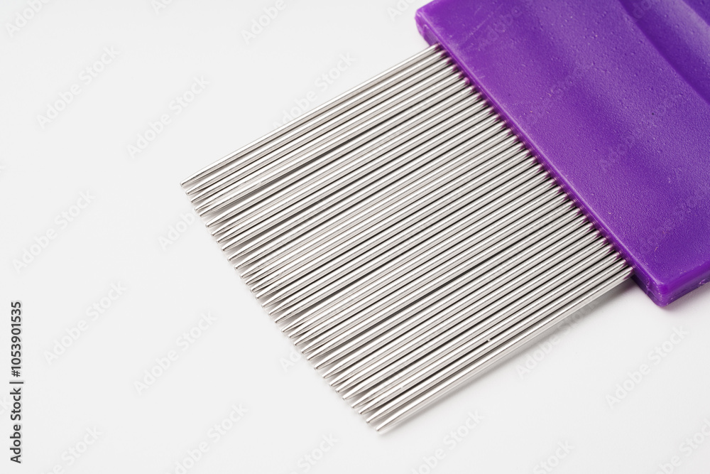 Lice comb with multiple fine teeth for effective lice removal and scalp ...