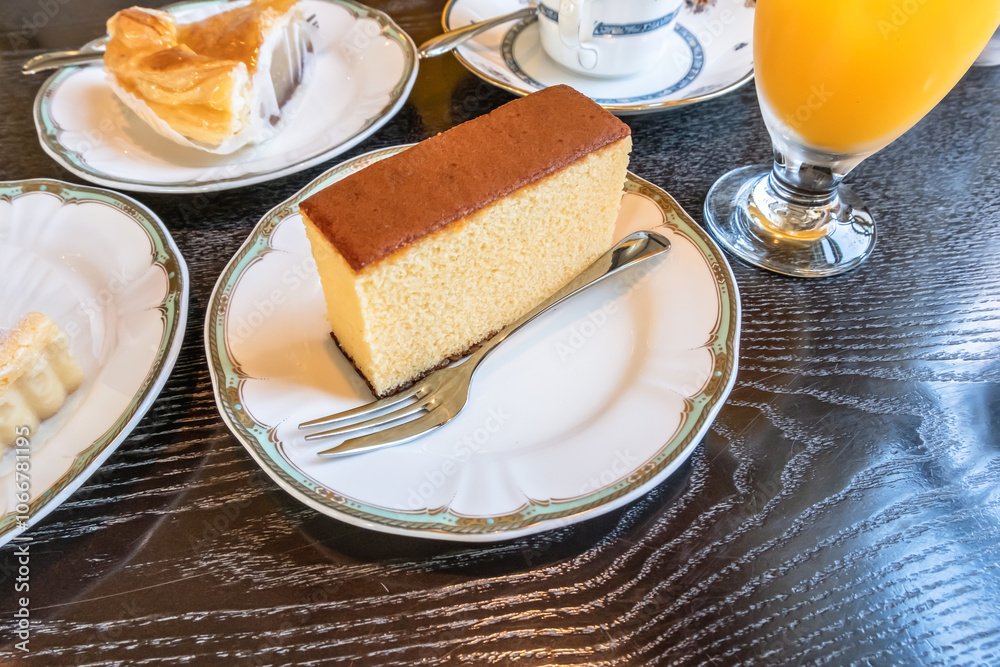 Castella nagasaki, popular Japanese sponge cake, traditional dessert ...