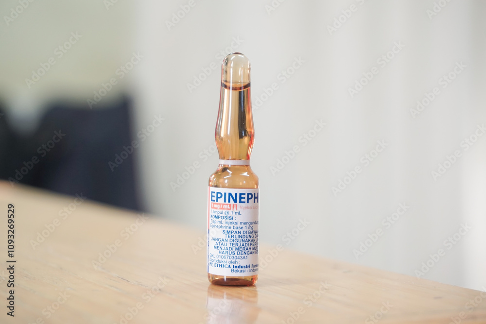 Foto de Stock Balikpapan, October 30, 2024. Epinephrine Injection Ampule. Epinephrine treats ...
