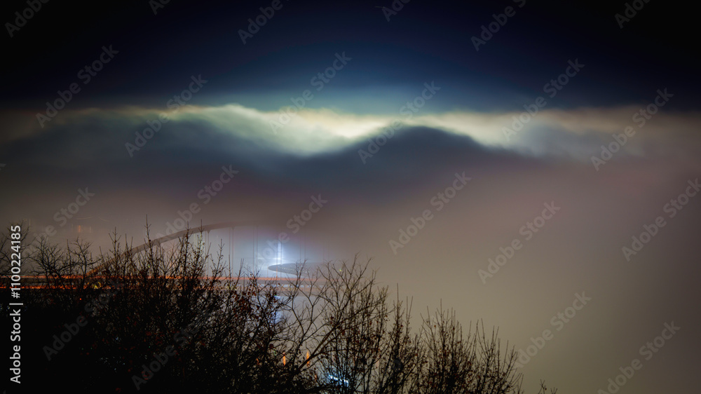 Glowing Clouds at the Golden Triangle of Three Rivers over Mount ...