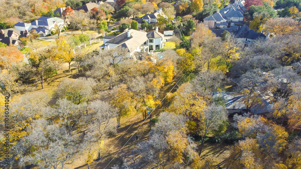 Upscale mansion houses in North Dallas, Texas surrounding by beautiful ...