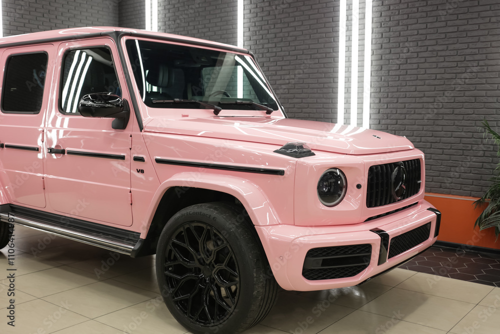 Brabus G Wagon. Pink Mercedes Benz G63 AMG, side view. Mercedes Benz G ...