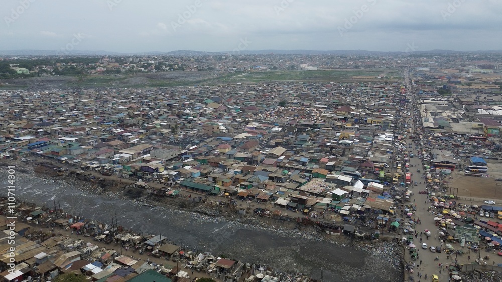 Ghana, Accra, 10,18,24 AGBOGBLOSHIE people live in slum largest ...