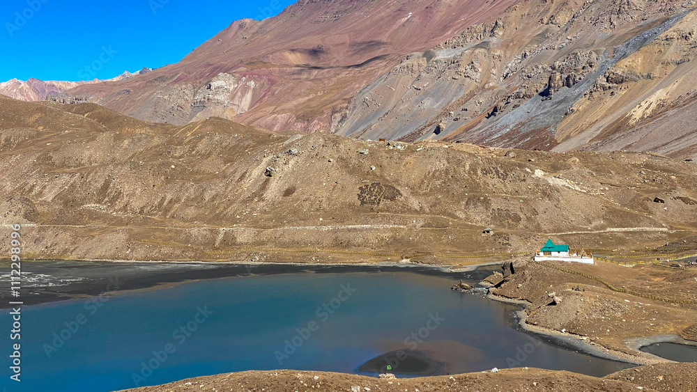 Foto de Stock Shiv Parvati Temple is located next to Parvati Sarovar ...