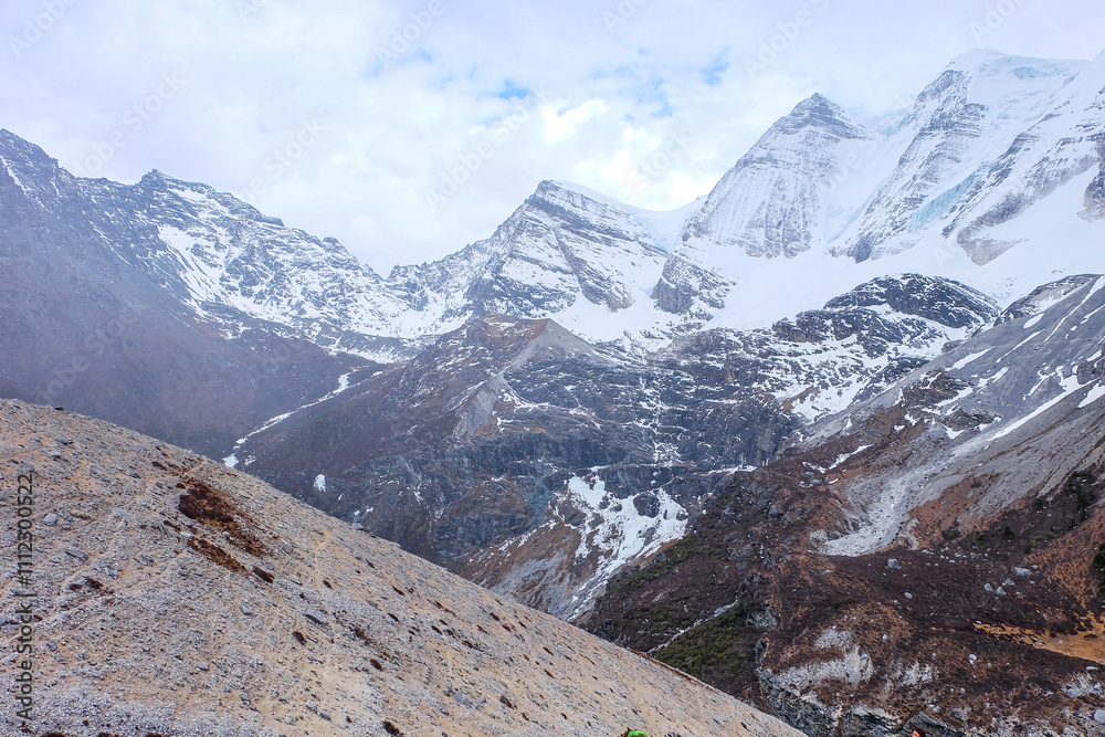 Hiking in one of the most beautiful Chinese national parks, Five A ...