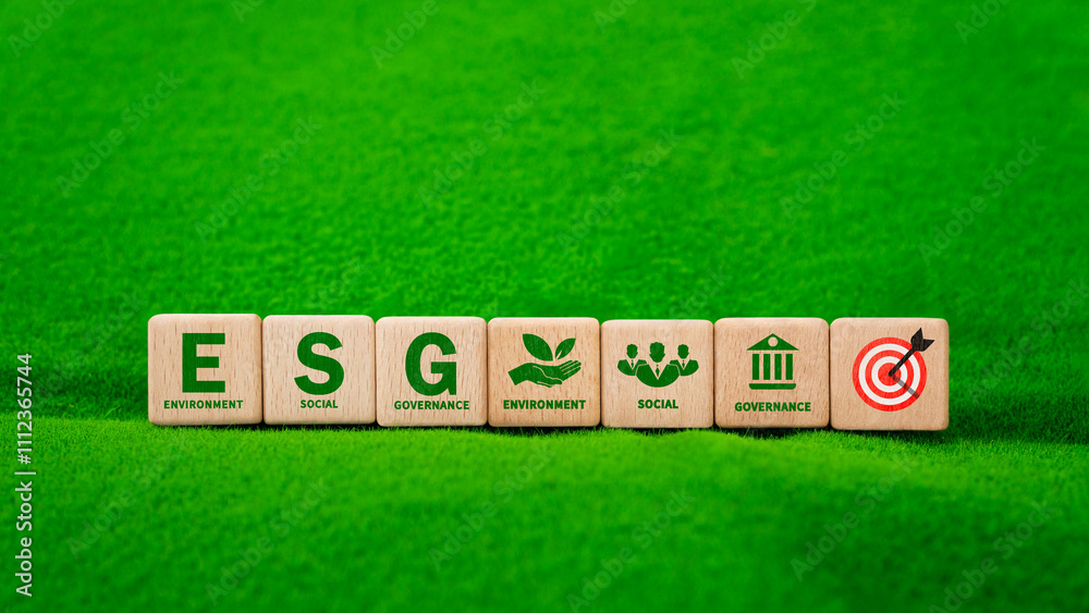 Green ESG icon on wooden block. Environment, social and governance concept. Net zero greenhouse ...
