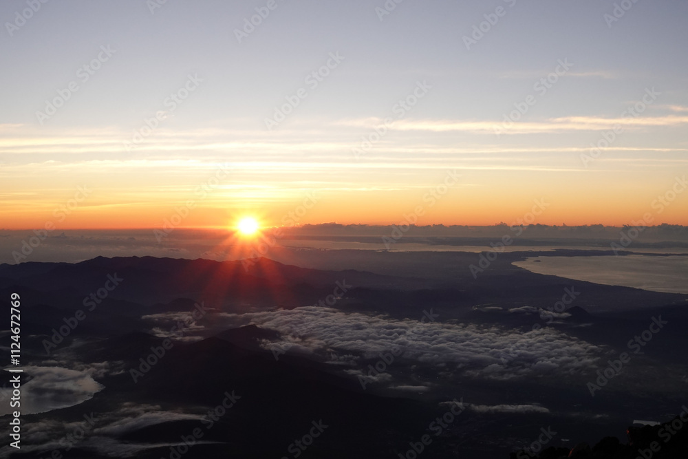 Mt.Fuji, Hiking, sunrise from summit viewing Tanzawa mountain range ...
