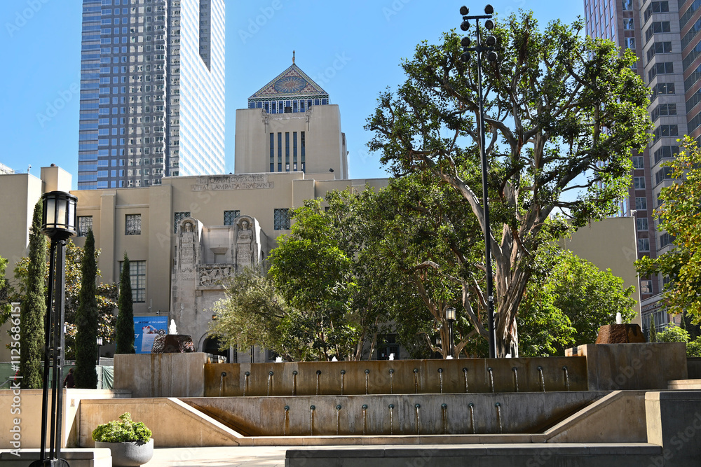 LOS ANGELES, CALIFORNIA - 2 DEC 2024: The Los Angeles Public Library in ...