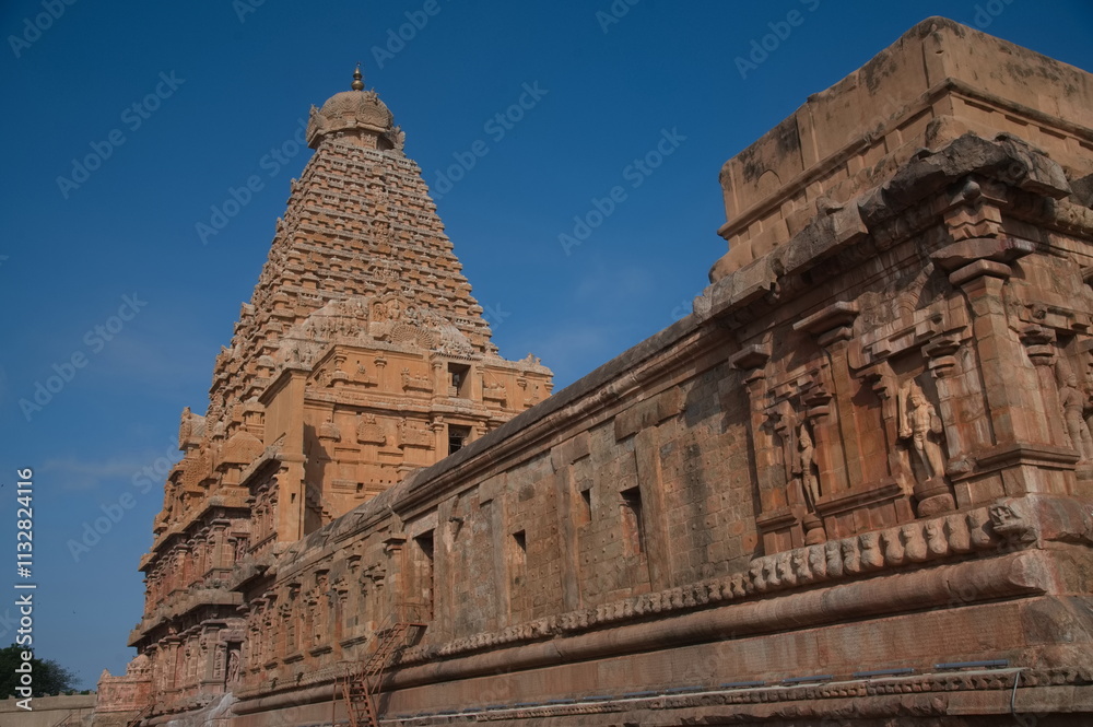 Marvelous architecture of heritage tanjore brihadeeswarar Brihadisvara ...