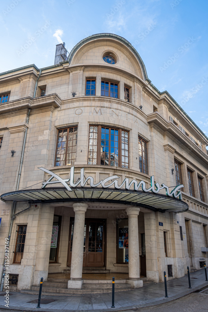Genève, Suisse - 17 novembre 2024: Façade de l'Alhambra, salle de ...