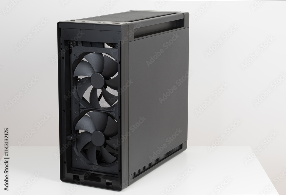 Two pre-installed system extra-thick 200 x 38 mm front fans for maximum ...