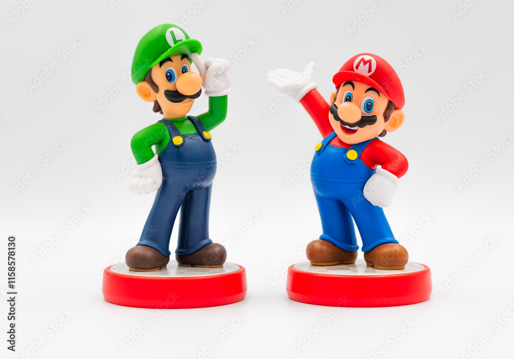 Nintendo amiibo Super Mario series figure Mario and his brother Luigi ...