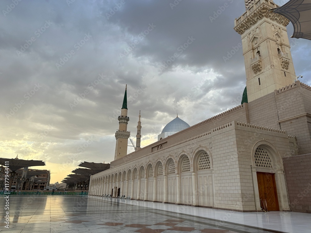 Medina Saudi Arabia - Jan 1 2025: Prophet Mohammed Mosque - Al Masjid ...