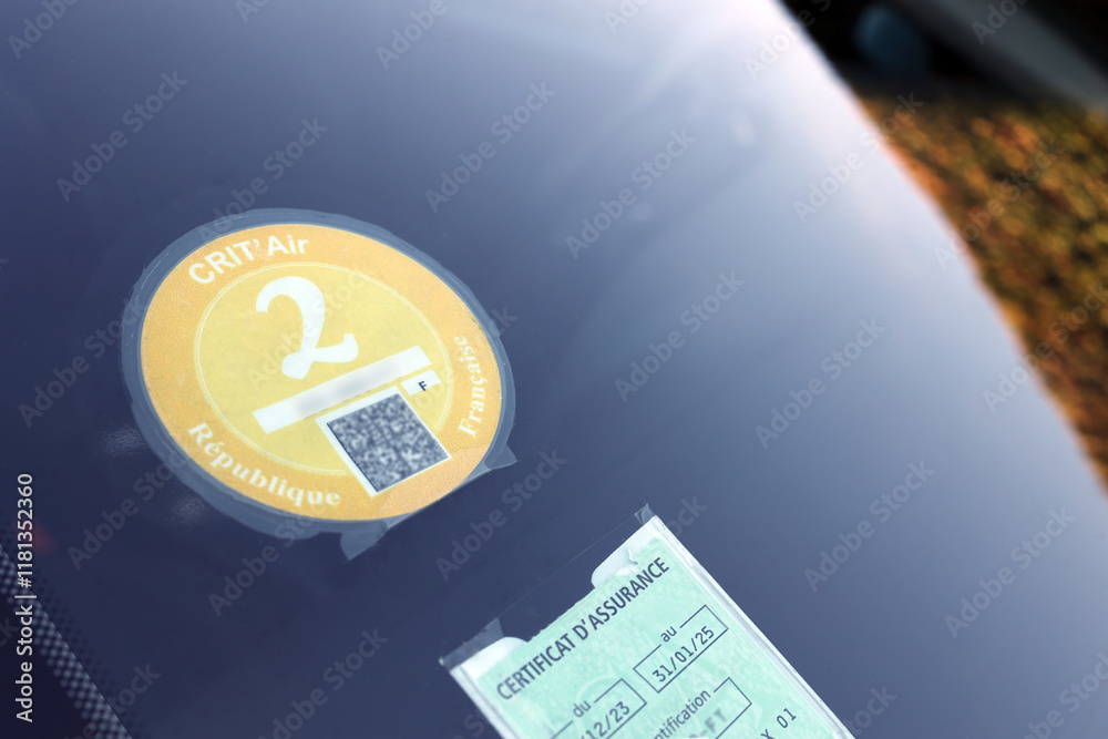 Vignette Crit'Air, pollution CO2 Stock Photo | Adobe Stock