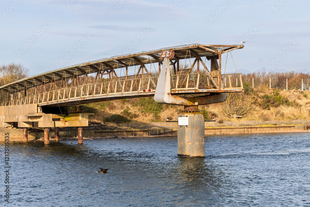 Fotografie Retracted Pedestrian Bridge of Scottish Inventions to ...