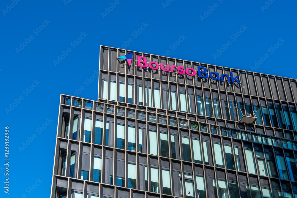 Boulogne-Billancourt, France - 1er février 2025: Vue extérieure du ...