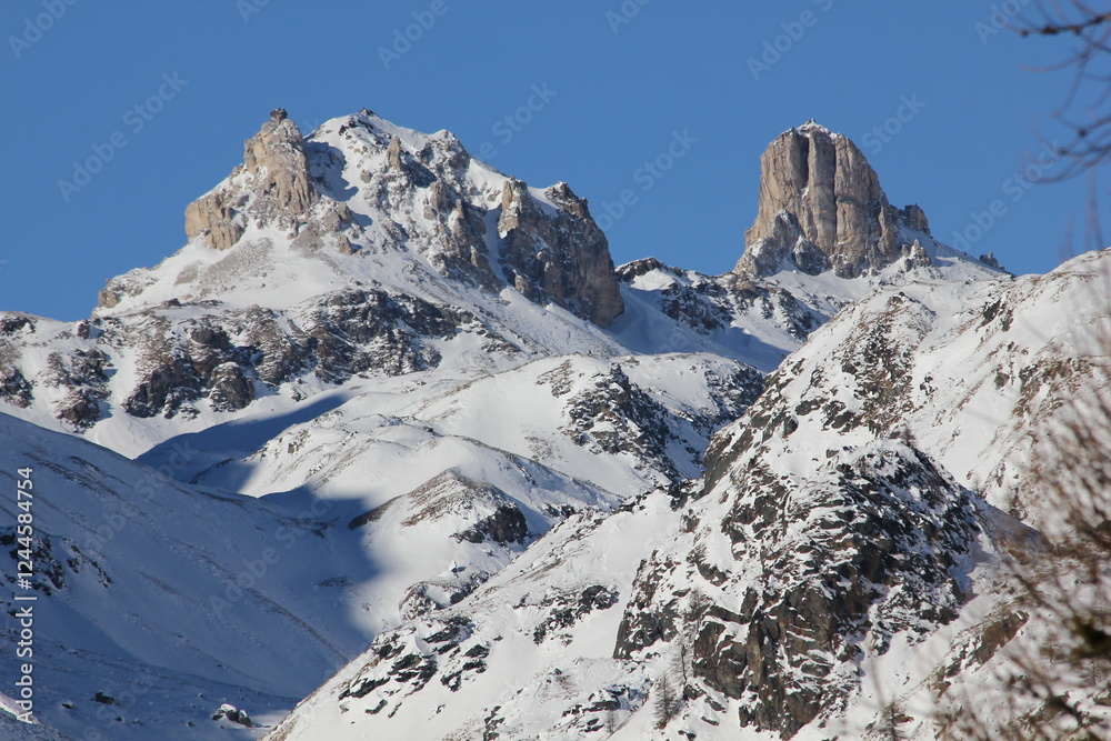 The Monte Rosa mountain range with the summit of Palon di Nana offers ...