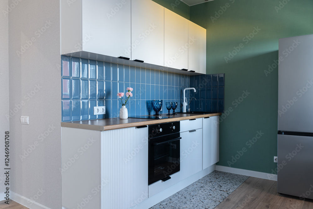 design of modern small kitchen. built-in kitchen with white cabinets ...