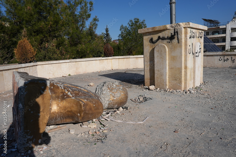 Demolition of Hafez al-Assad's statue, the fall of Bashar al-Assad's ...