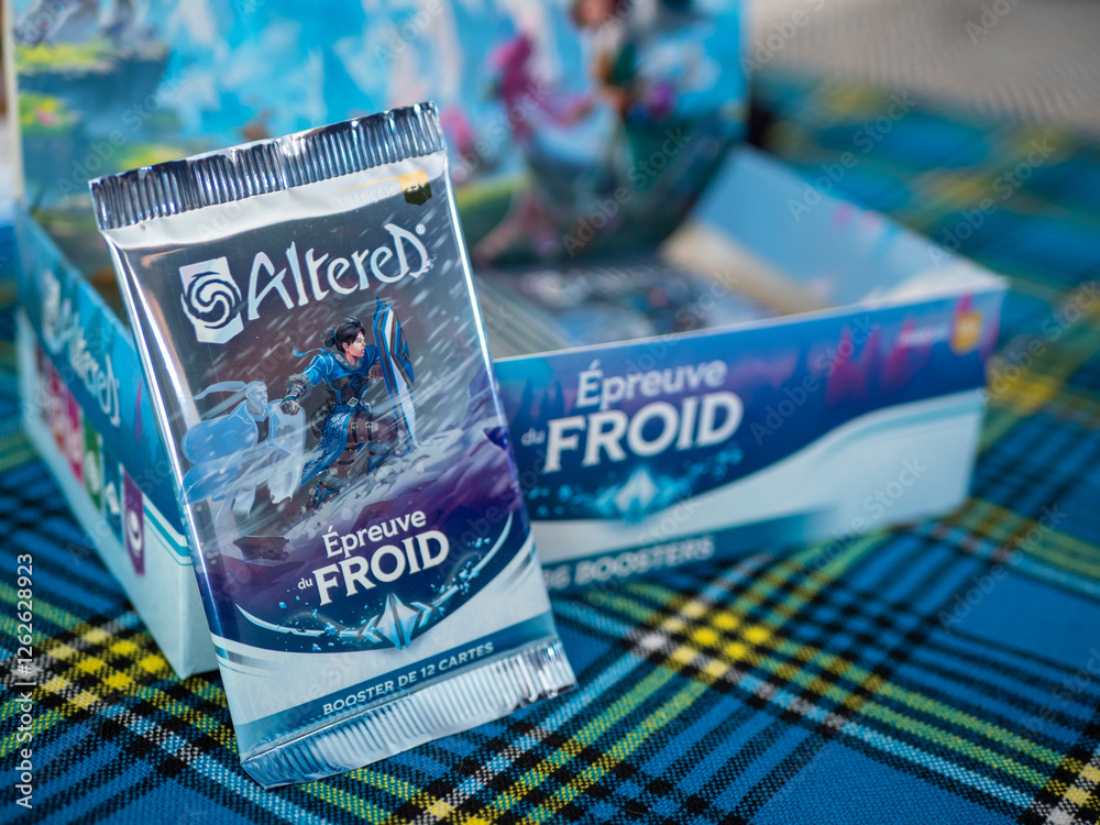 Présentation d'un booster et d'une display de 36 Boosters Altered ...