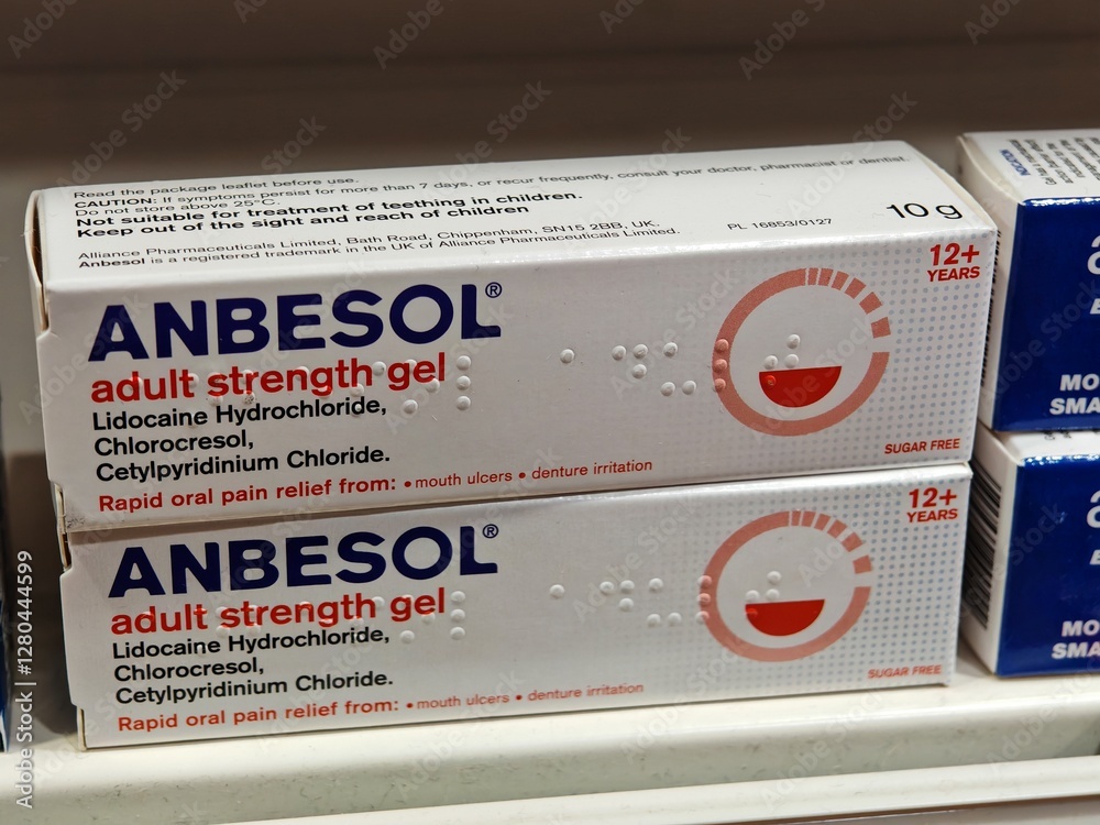 Stock-Foto „London,UK-March 5 2025:ANBESOL ADULT STRENGTH GEL provides ...