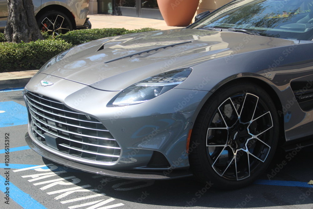 2025 Aston Martin Vanquish / Ultra-Luxury British Supercar with Elegant ...
