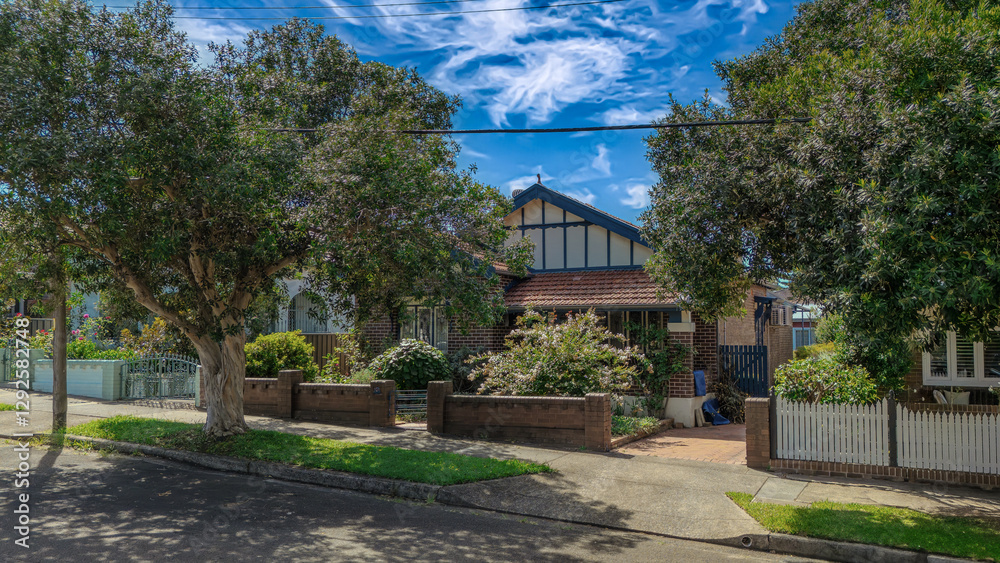 Old Restored Federation Suburban Sydney Double Brick with terrecotta ...