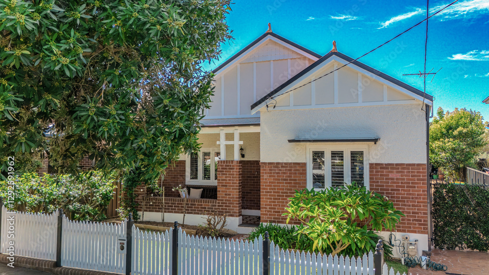 Old Restored Federation Suburban Sydney Double Brick with terrecotta ...