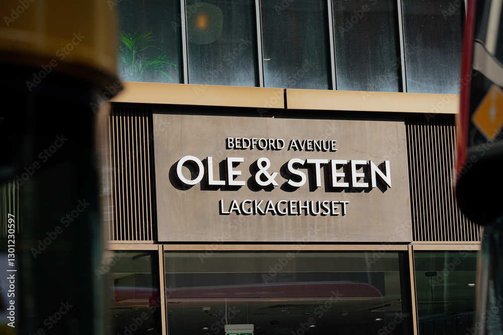 Ole & Steen Shopfront, Danish Artisan Chain Bakery Storefront, Ole And ...