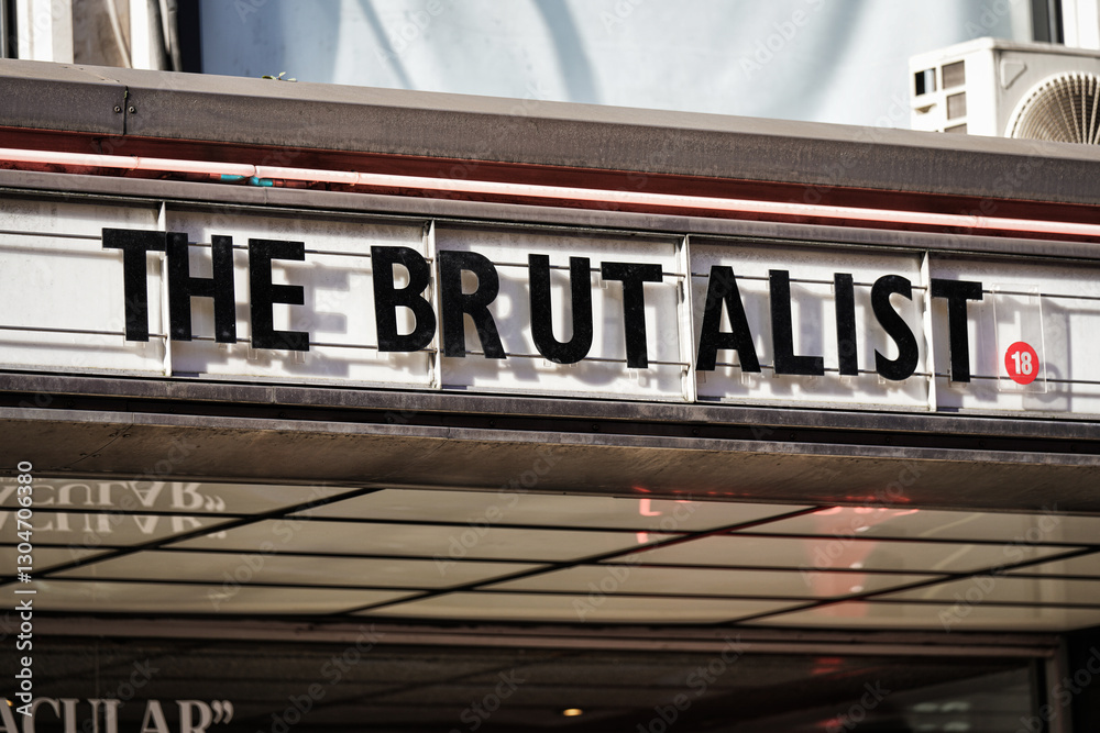 Foto de Stock Curzon Soho Cinema Sign Signage, The Brutalist, Film ...