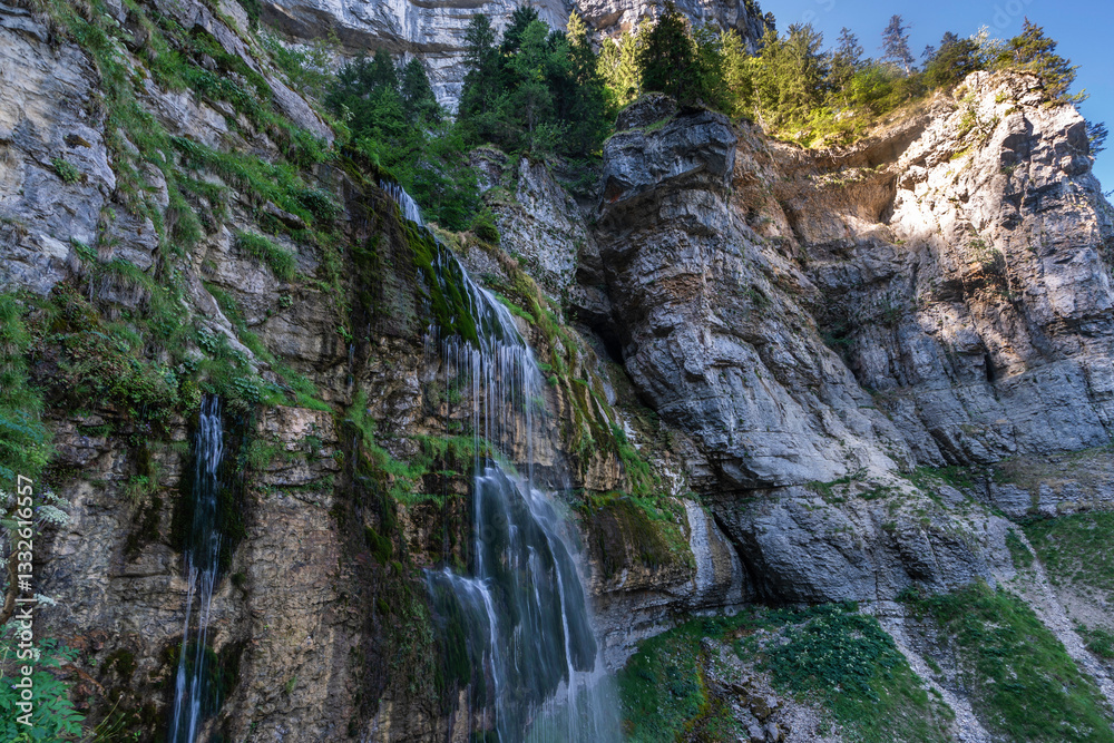 Cascade des Sources im Cirque de Saint-Même, Chartreuse Stock Photo ...