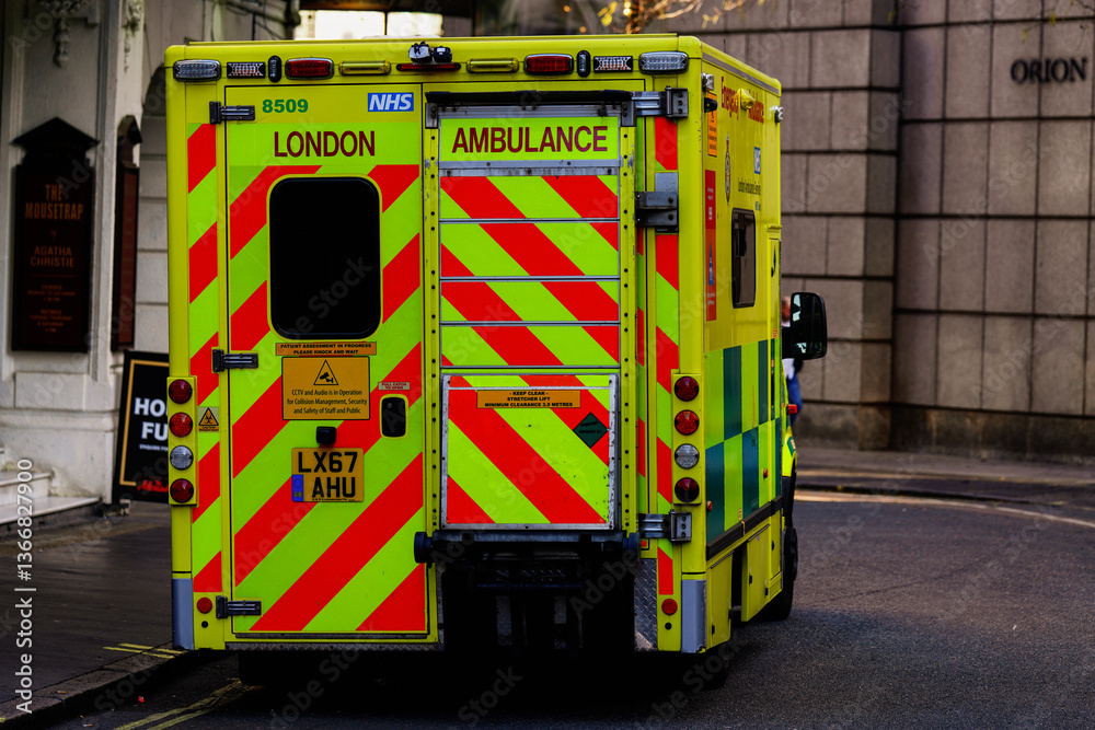 London Ambulance Car, NHS National Health Service, Medical Emergency ...