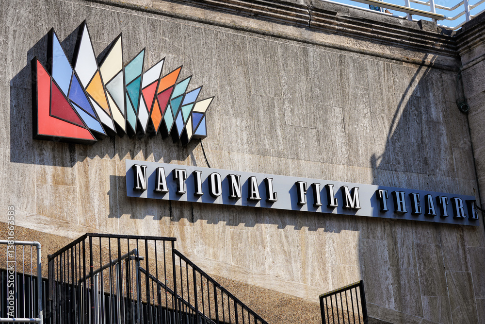 ภาพถ่าย Stock The British Film Institute BFI Southbank Cinema Signage ...