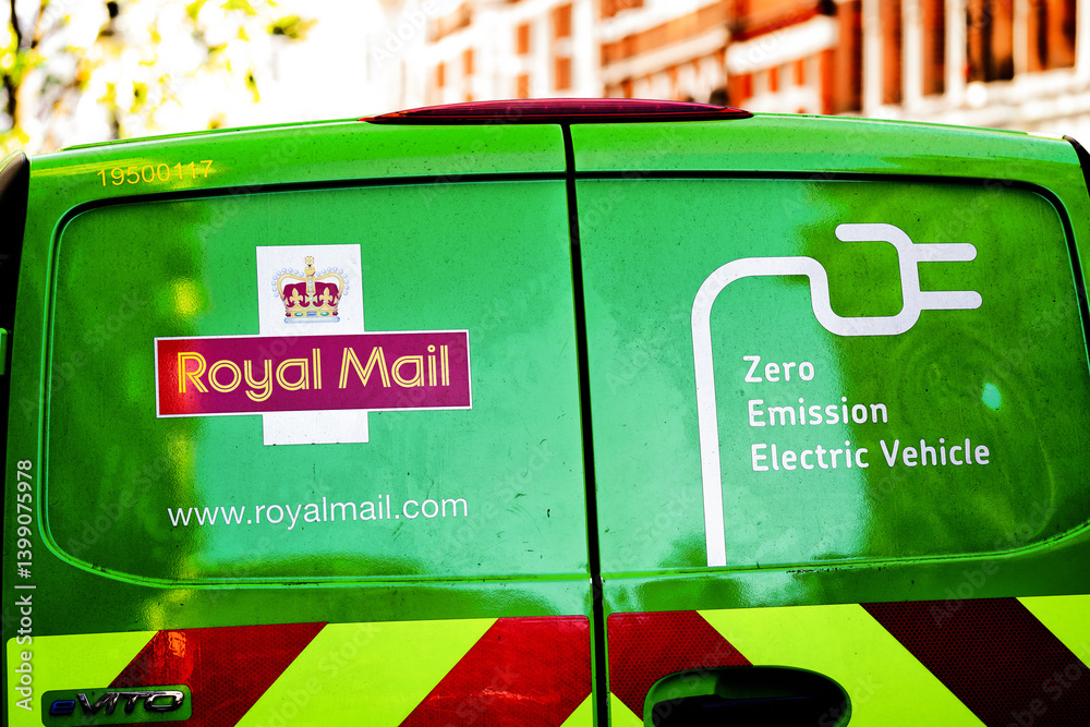 Royal Mail Parcel Delivery Shipping Van, Mercedes-Benz Vito, Zero ...