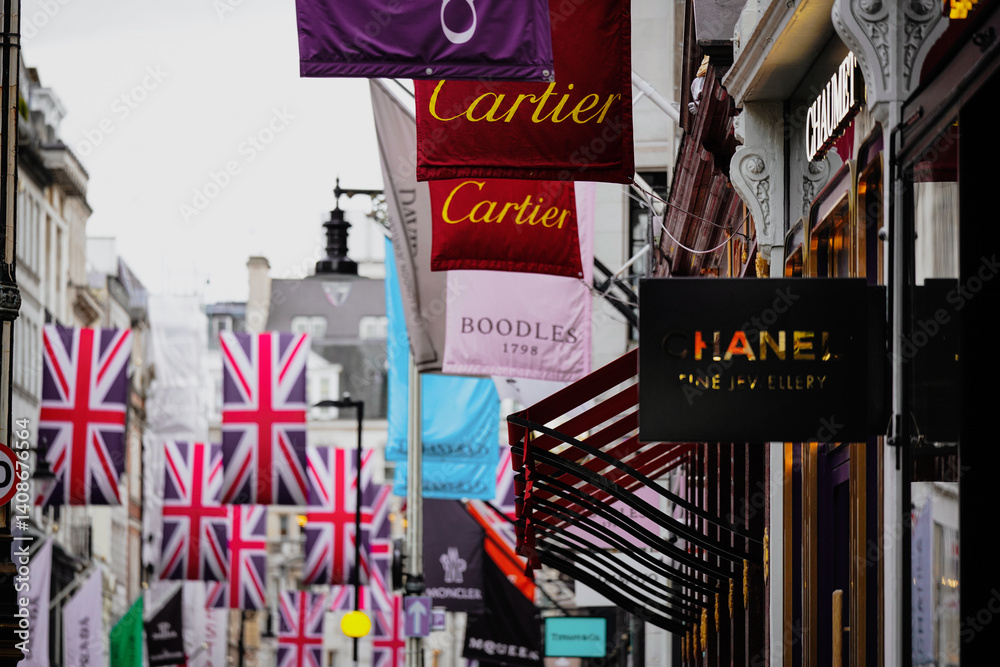 Cartier Storefront Signage, Flagship Store Sign, Boodles Logo, New Bond ...