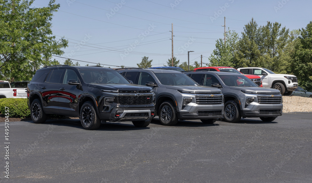 Chevrolet Traverse display. Chevy offers the Traverse in LT, Z71, High ...