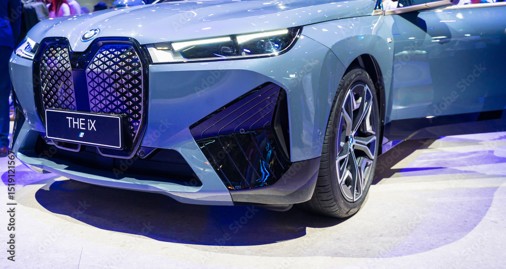 Zdjęcie bez tantiem: BMW IX. Innovative electric vehicle showcased at ...