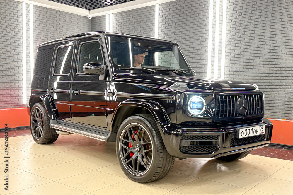 Black Mercedes Benz G63 AMG. Mercedes Benz G SUV Brabus tuning car ...