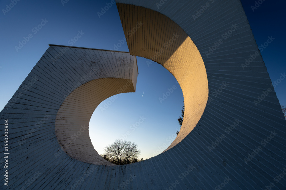 Стоковое фото «Modern Concrete Monument with Circular Design, The ...