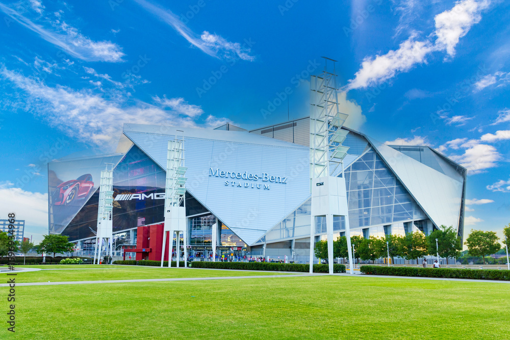 Mercedes-Benz Stadium is a retractable roof multi-purpose stadium in ...