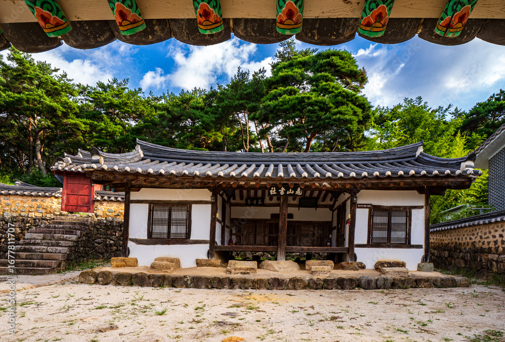 GYEONGJU, SOUTH KOREA - AUGUST 27, 2025: A view of a traditional hanok ...