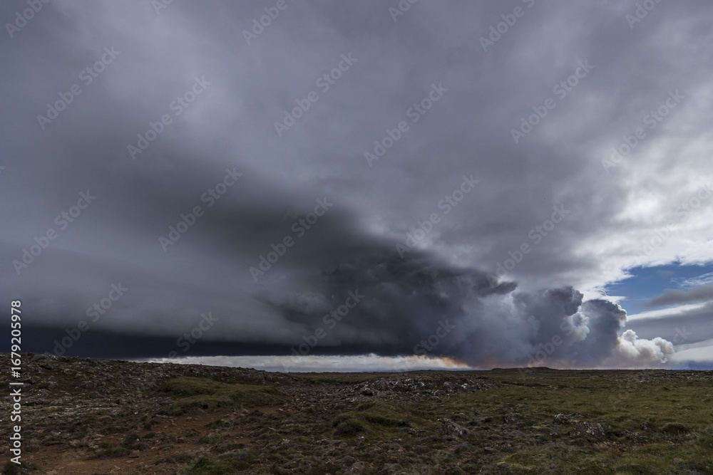 Gas cloud, volcano, volcanic eruption, Sundhnúkur crater, eruption July ...