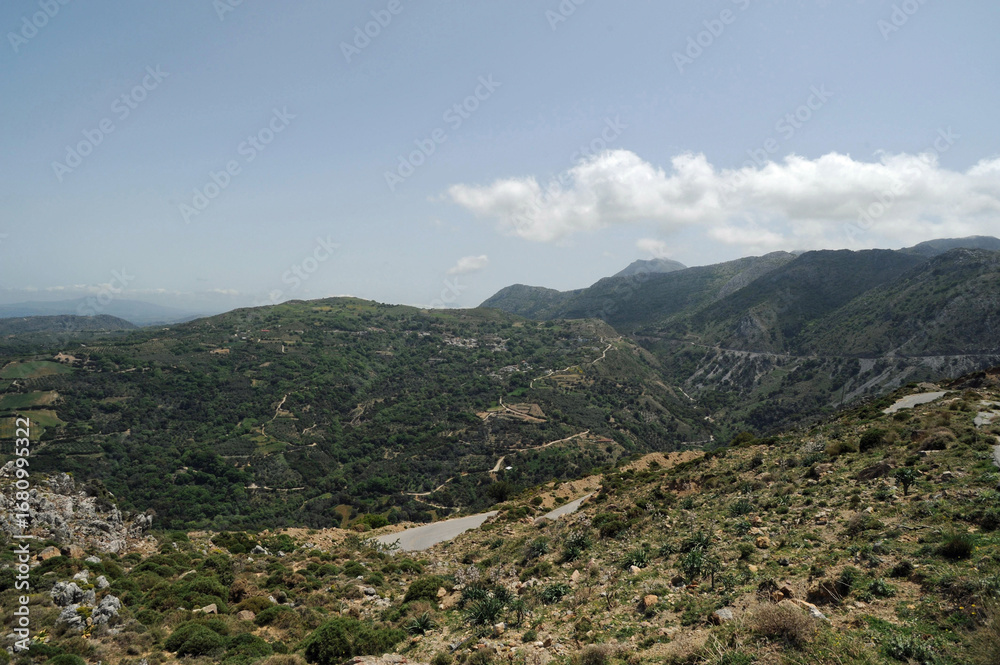 Photo Stock La route entre le village de Kallikratis et le village d ...