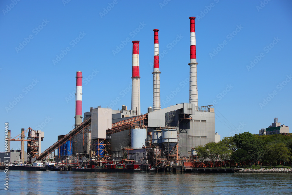 Stock-Foto „New York, NY, USA - August 22, 2025: Con Edison generating ...