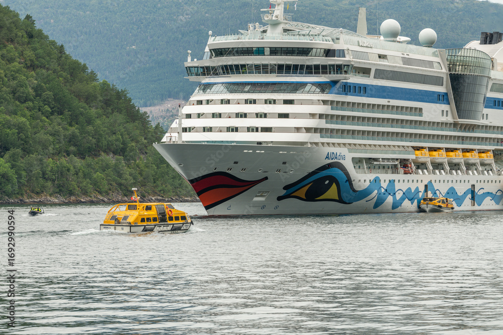 Foto de Stock 30 july 2025, Vik i Sogn, Norway. Detailed view of a ...