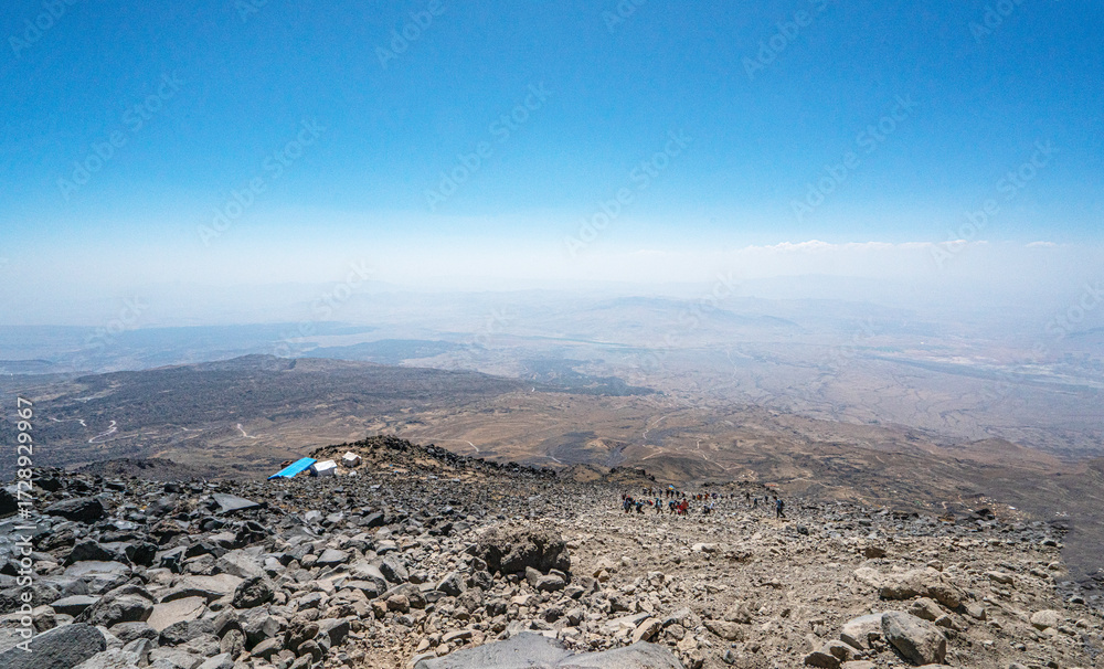 Foto de Stock Mount Ararat, Ağrı, Turkey - August 30, 2025 ...